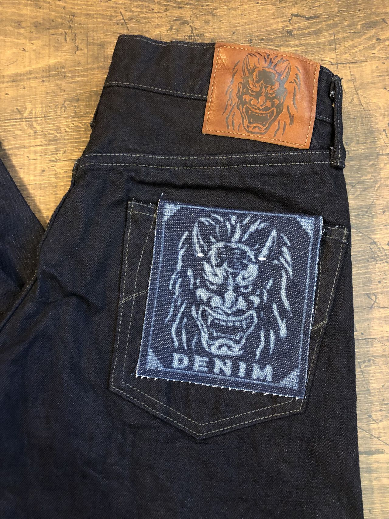 DENIMIO | ONI622-14BLK 14oz Oni Denim (weft: black) Relax Tapered